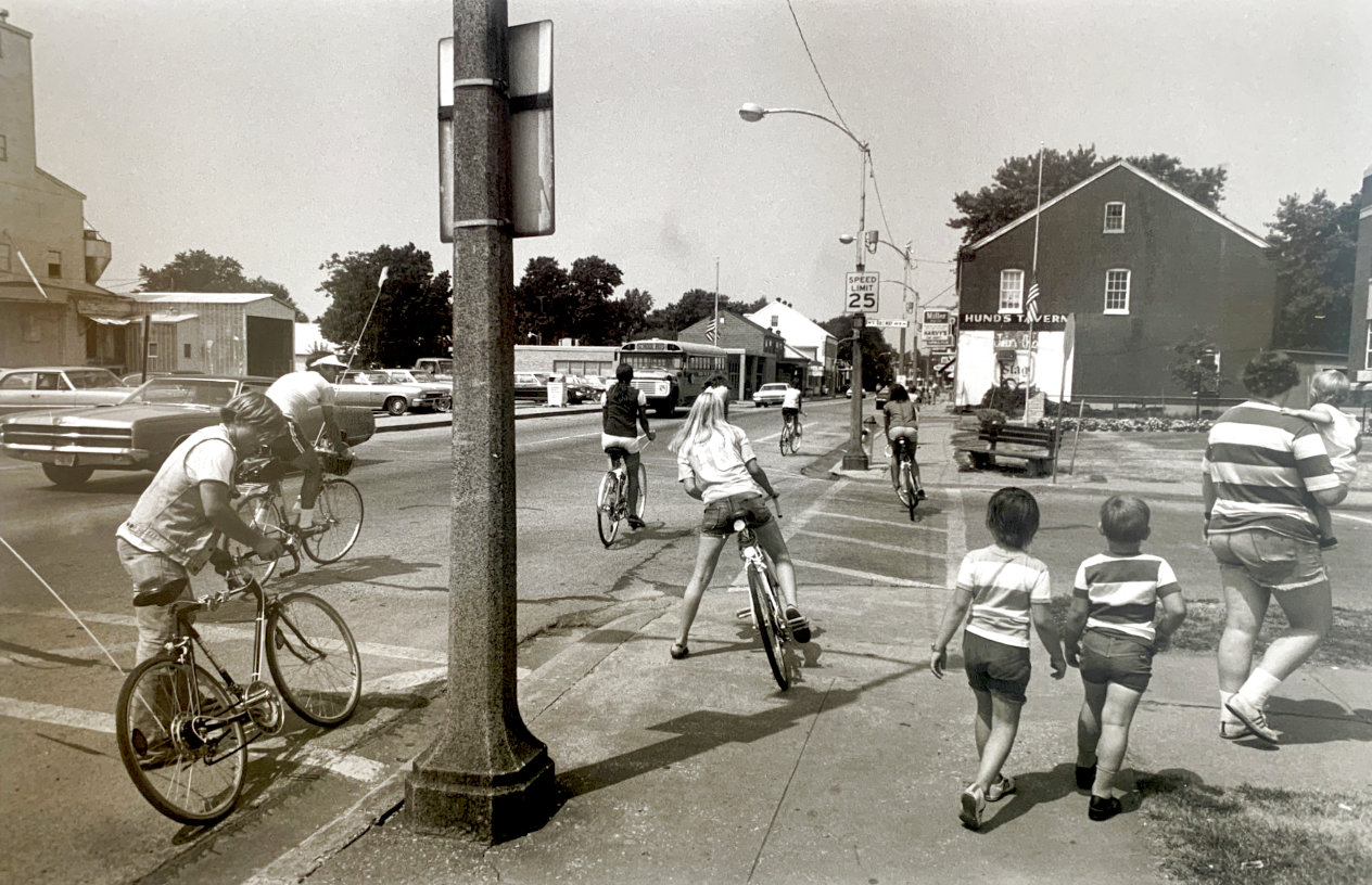 Busy Street Limited Edition Silver Gelatin Photograph by Ken Heyman ...